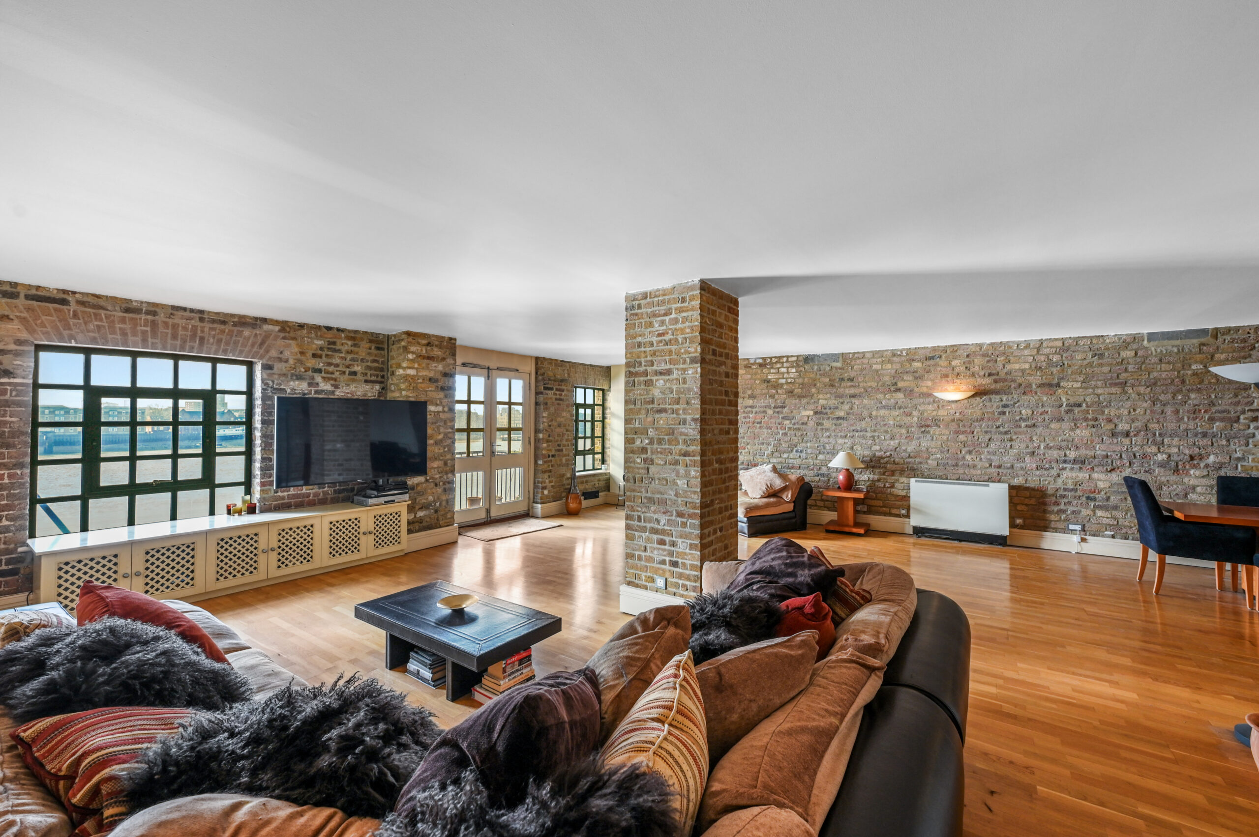 WAPPING WALL - Portfolio by Savills