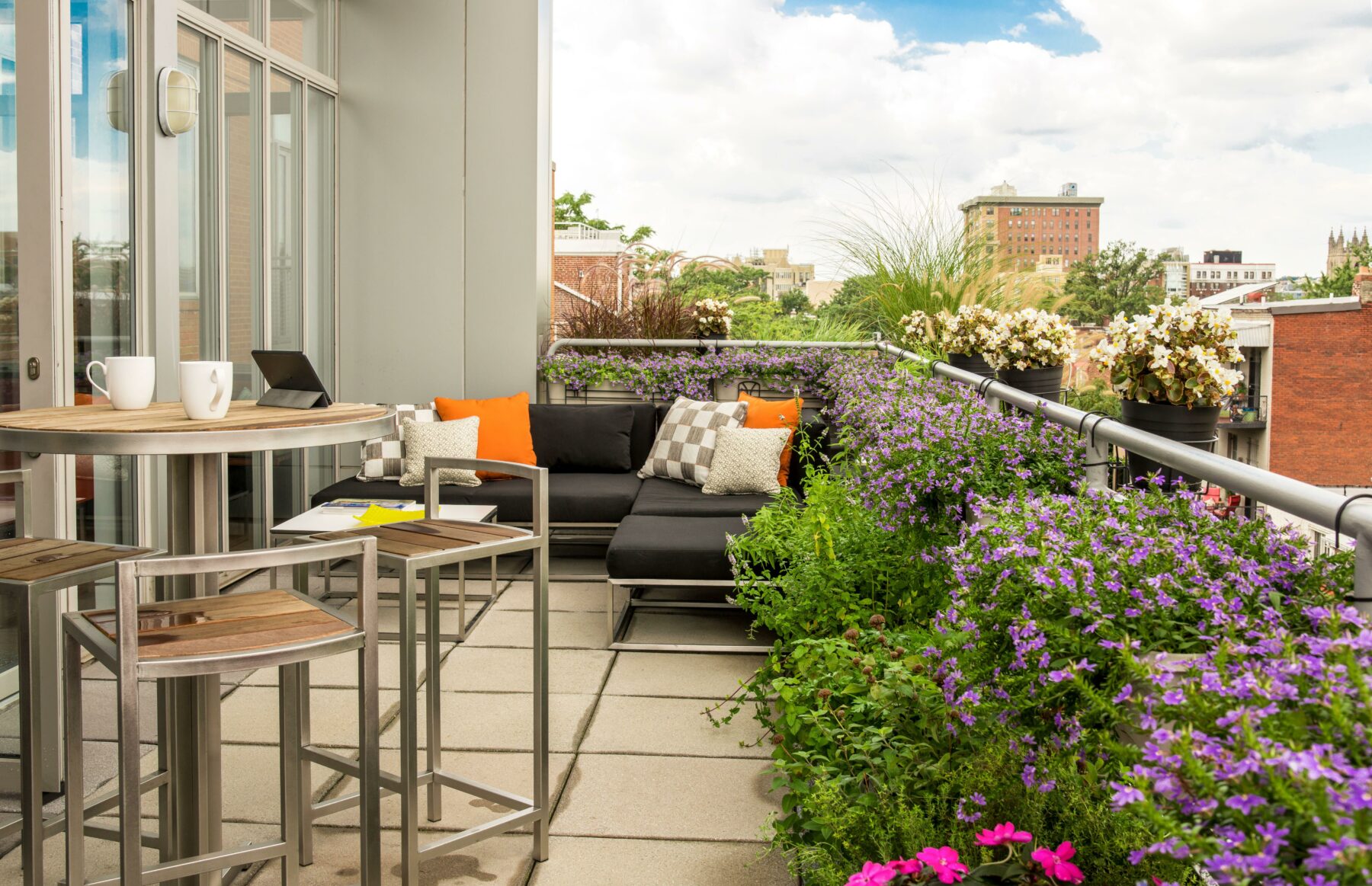 The Sky’s The Limit: Stylish High-Rise Gardens - Portfolio by Savills