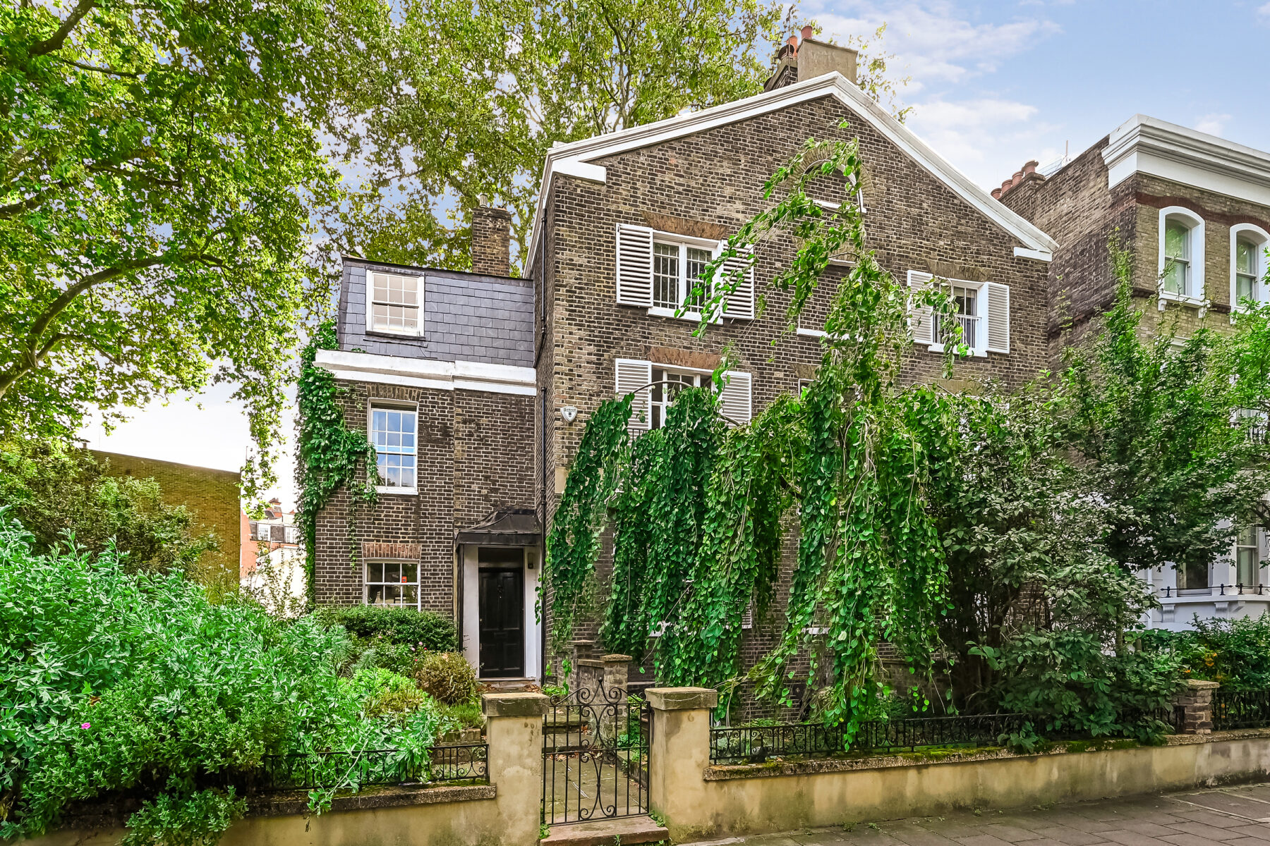 VINCENT SQUARE - Portfolio by Savills