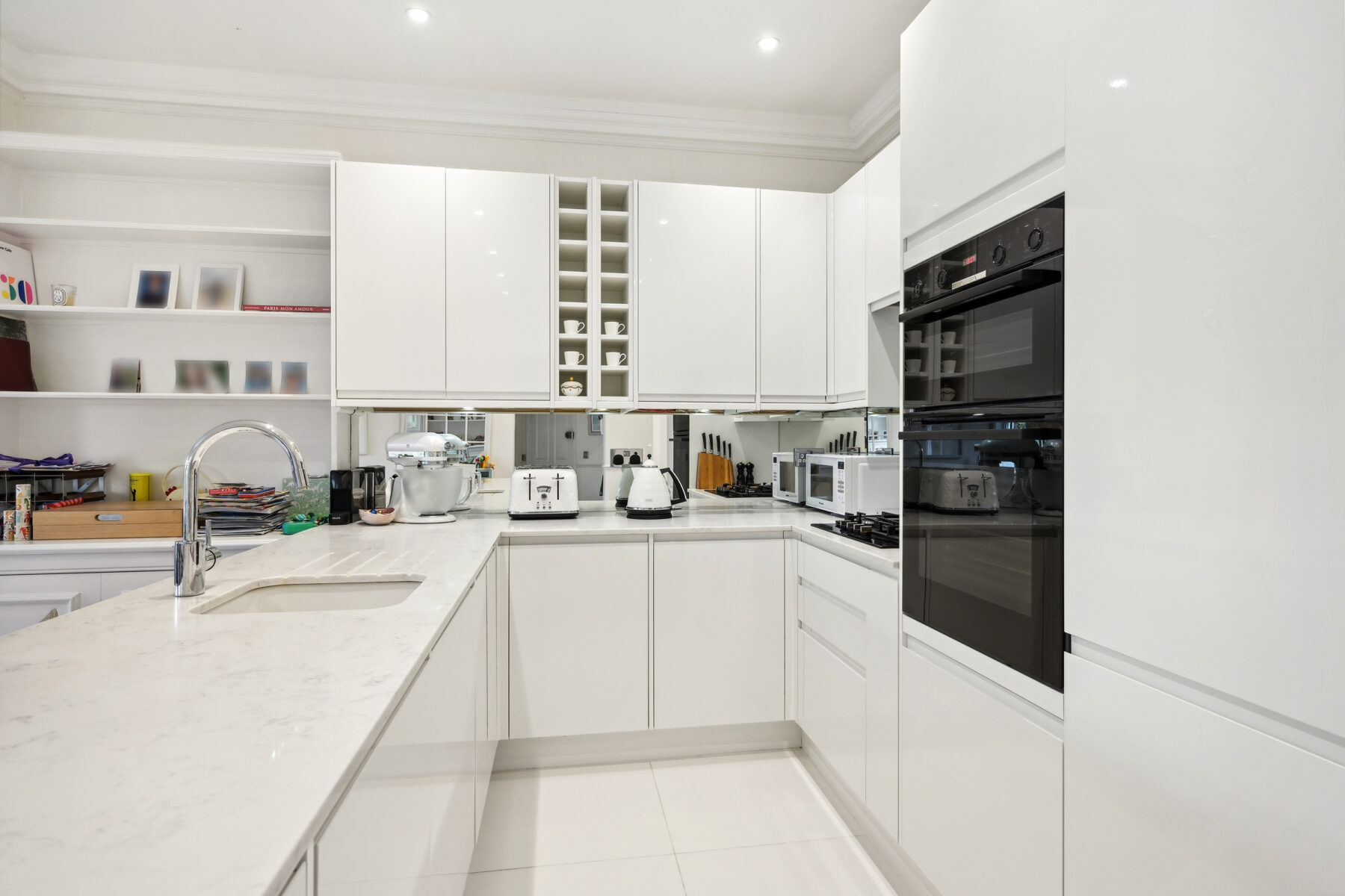 REDCLIFFE SQUARE - Portfolio by Savills