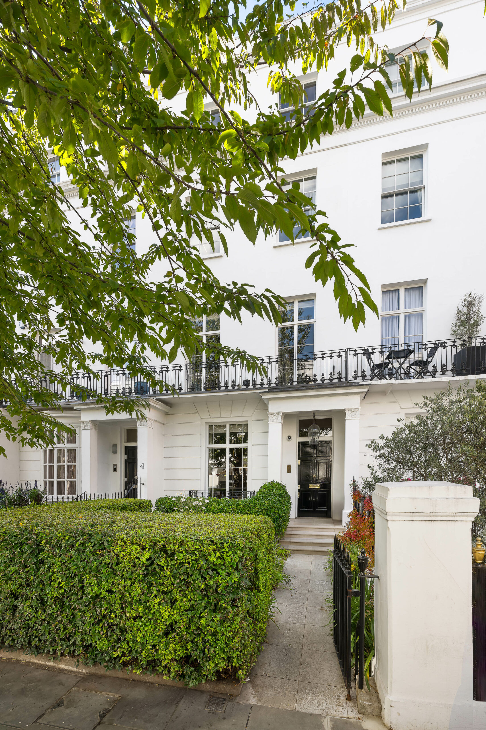 WALTON PLACE - Portfolio by Savills