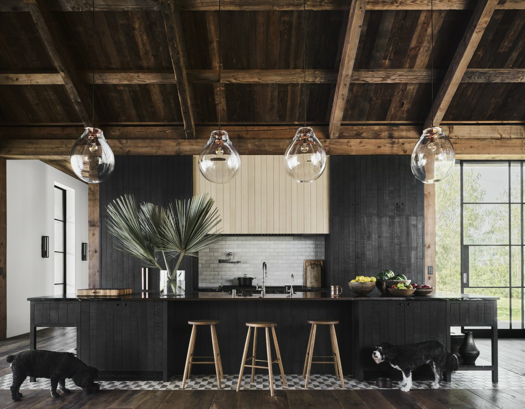 House Style: Vicky Charles - Portfolio by Savills