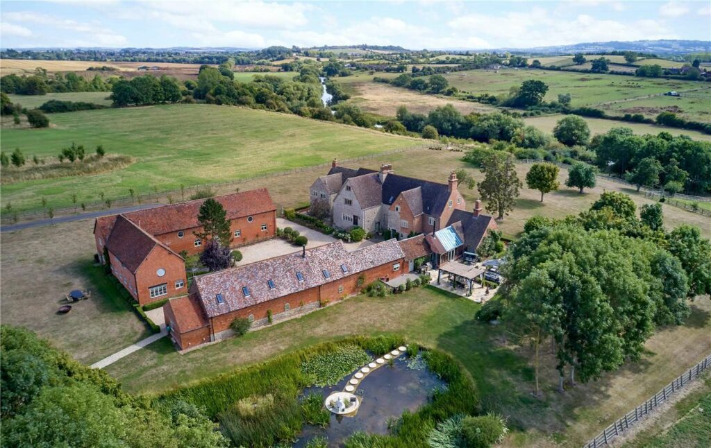 The members’ clubs upping the stakes in the Cotswolds - Portfolio by ...