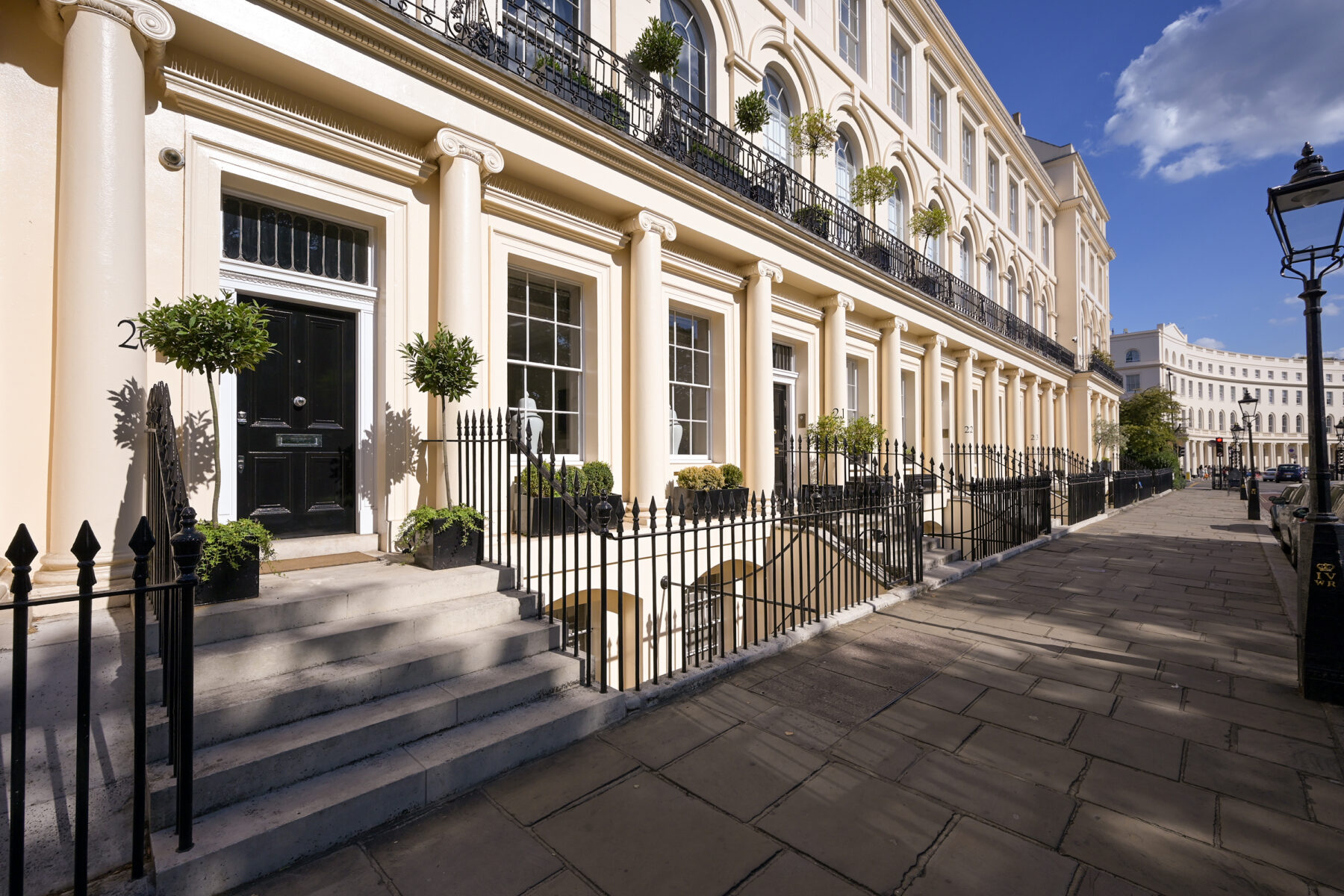 Up, up and away: London’s super-prime rentals hit new heights ...