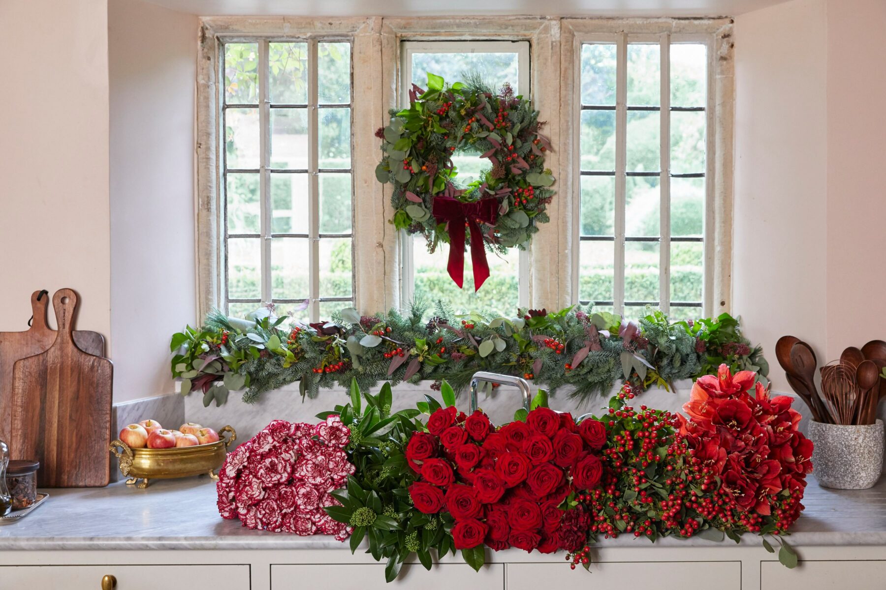 The ultimate Christmas hosting guide - Portfolio by Savills