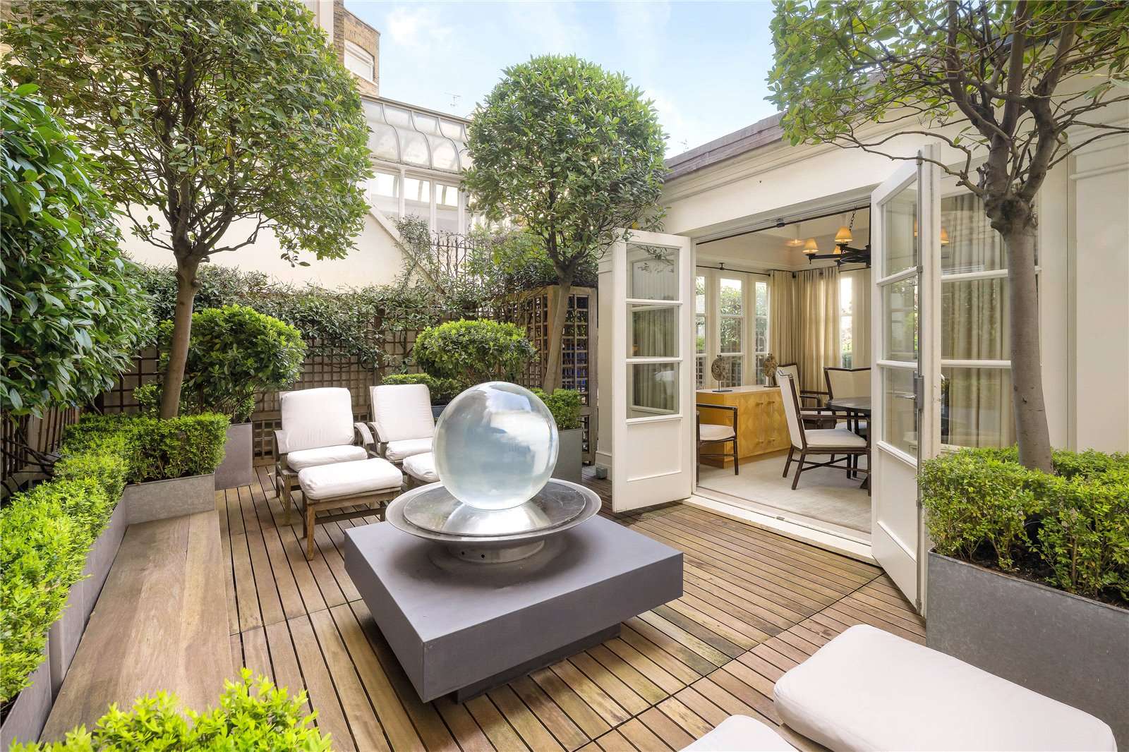 EATON SQUARE - Portfolio by Savills
