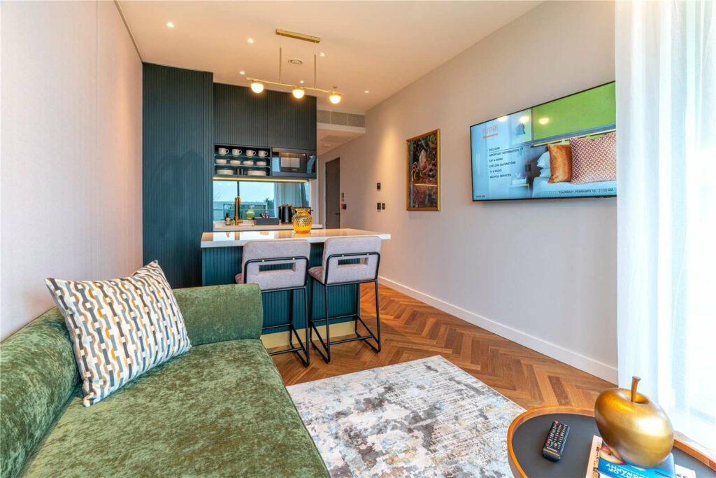 ESCAPADE SILVERSTONE - Portfolio by Savills