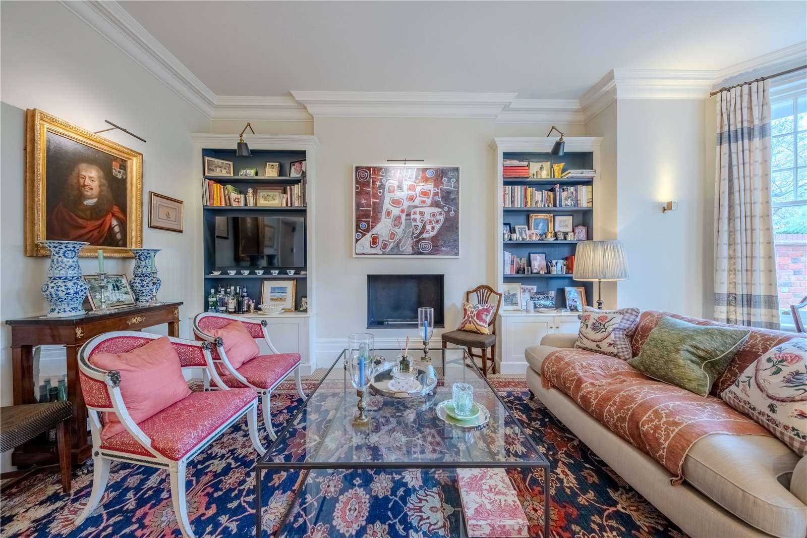 GLOUCESTER WALK - Portfolio by Savills