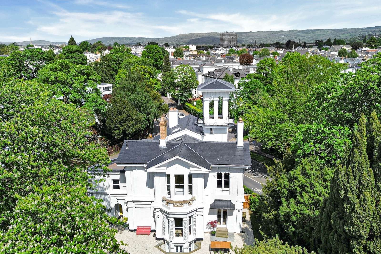 THE ZOOKEEPER'S HOUSE - Portfolio by Savills